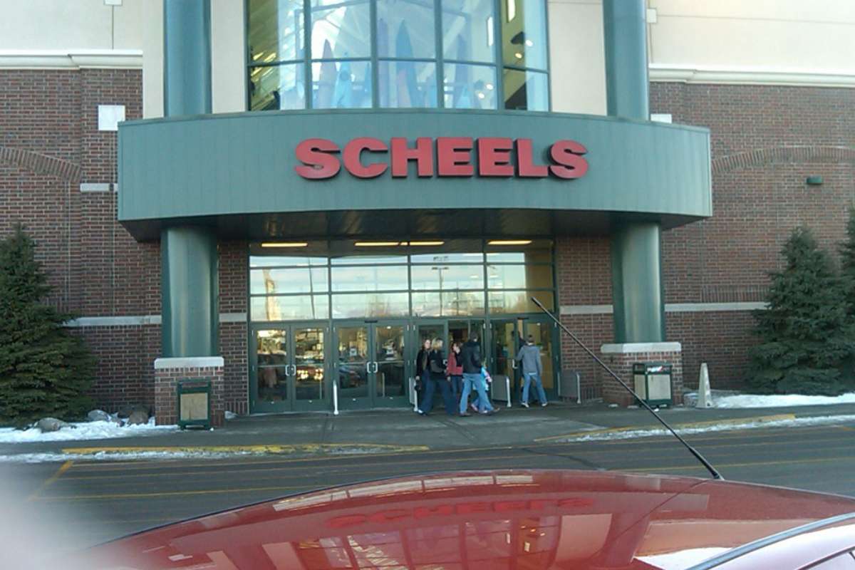 SCHEELS Return Policy [2025]: A Simple guide - PaperBeez